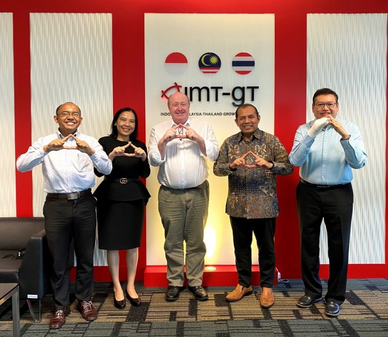 Home - Indonesia-Malaysia-Thailand Growth Triangle (IMT-GT)